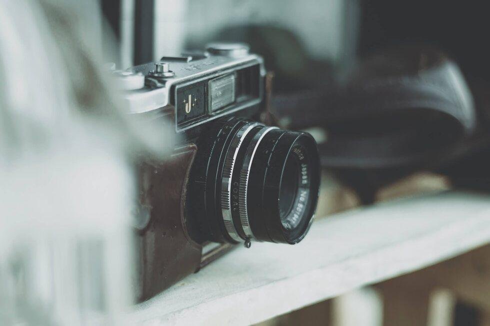 Adapting Vintage Lenses to Modern Cameras: A Comprehensive Guide [2026]